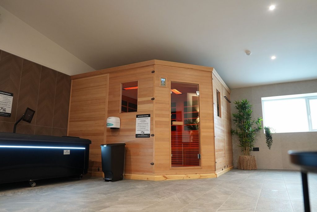 Unit Recovery Centre in Saddleworth - Hot & Cold Contrast Therapy